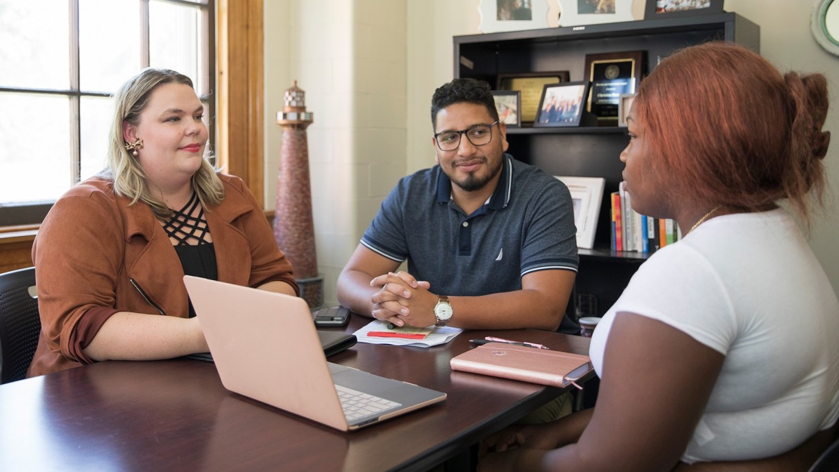 Explore Program for Undeclared Students | Stonehill College