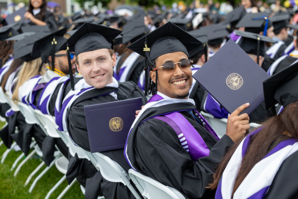 Spring 2024 Dean's List Announced | Stonehill College