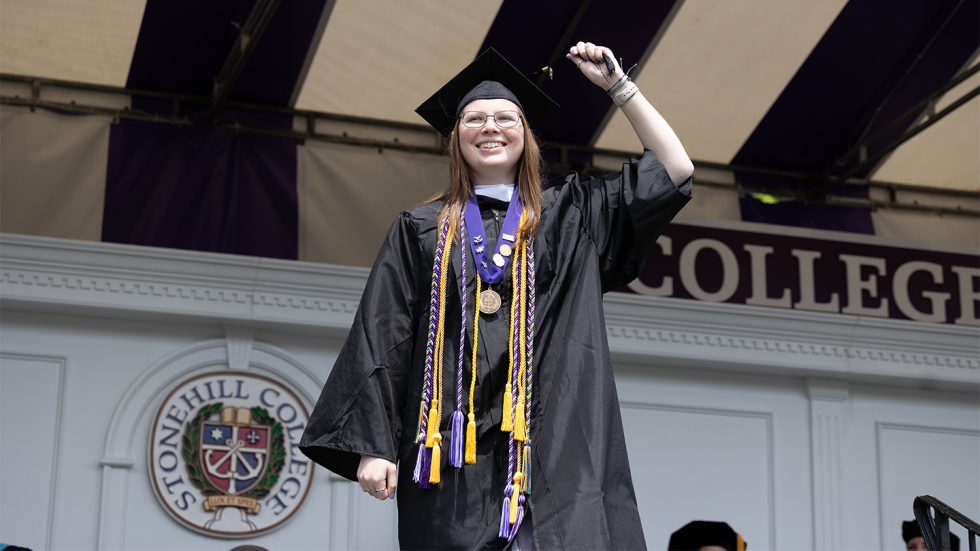 Emily G. Hartford ’23 & Bridget Ryan ’23 Present Class Gifts at ...