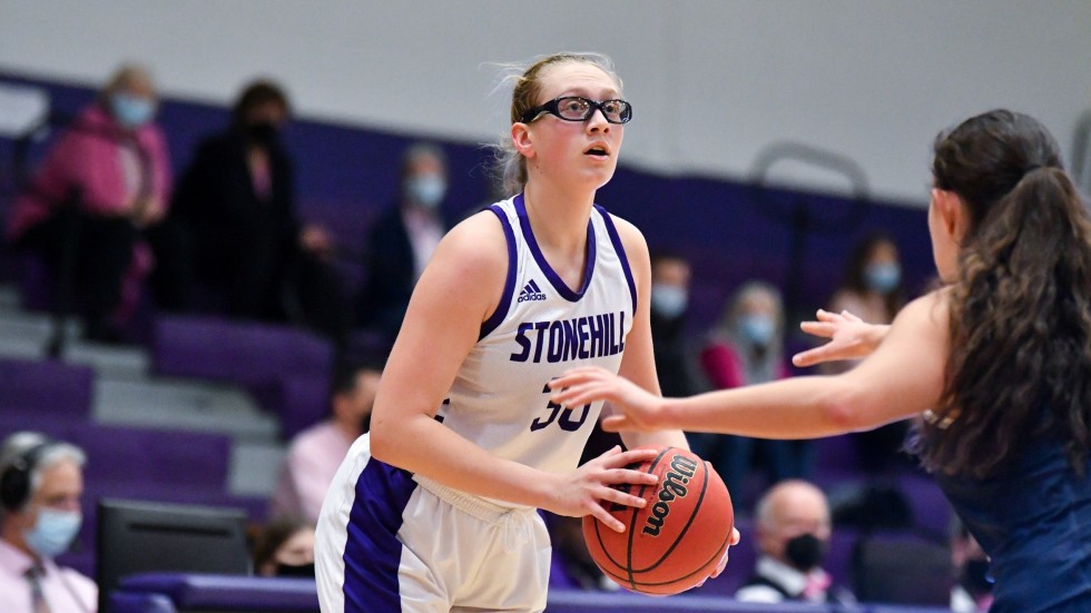 Student-Athlete Kayla Raymond ’22 Reaches 1,000 Career Points ...