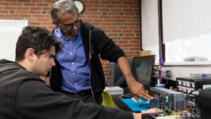 Thomas and Mary Shields Science Center | Stonehill College